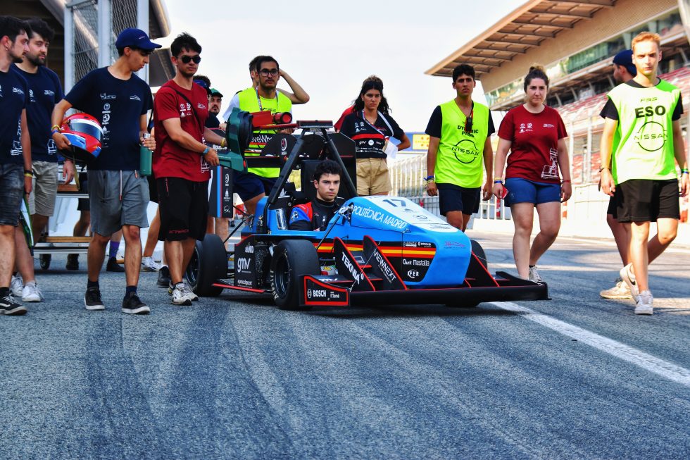 UPM Racing en la Formula Student Spain - Instituto Universitario de ...